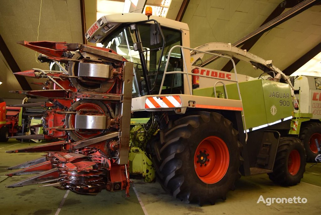 Claas Jaguar 900 krmni kombajn