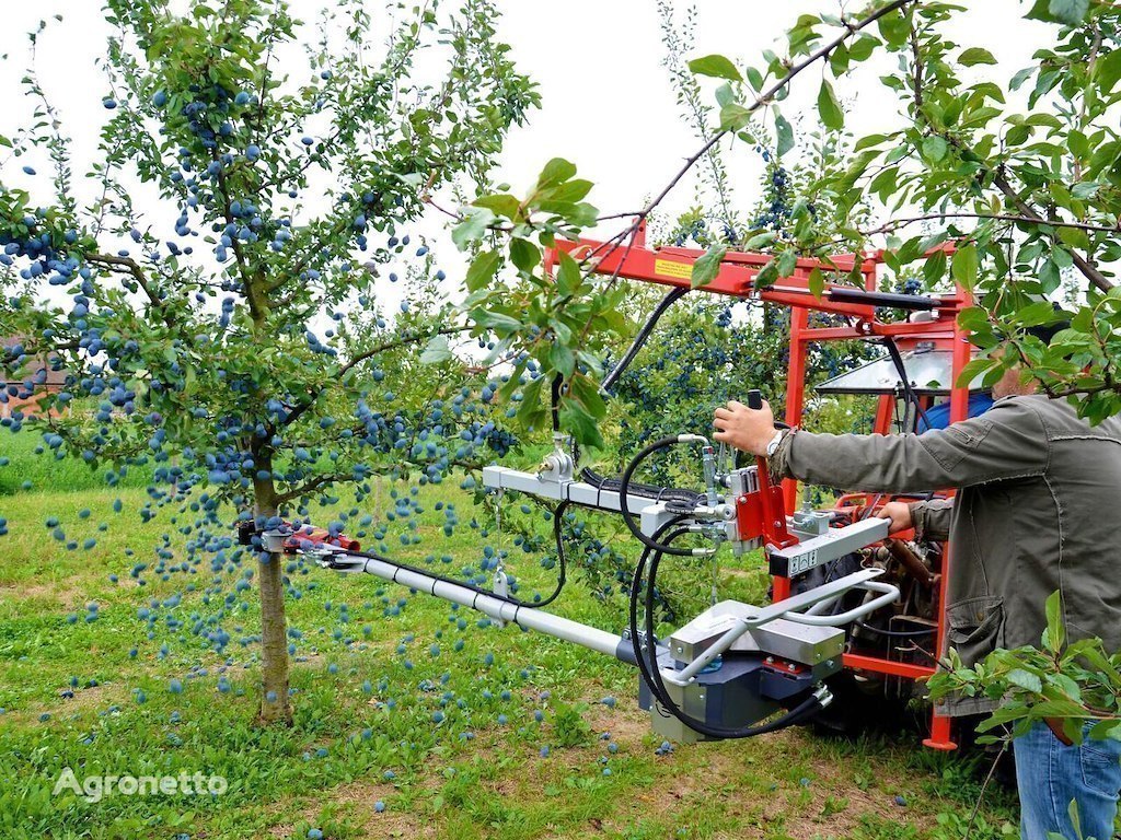 Novi Jagoda Tree Shaker kombajn za bobice