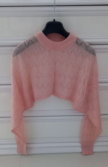 Nova ZARA crop top rupičasta majica