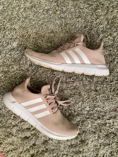 Adidas nude patike