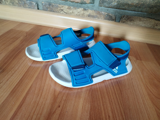 Dečije sandale adidas ALTASWIM broj 32