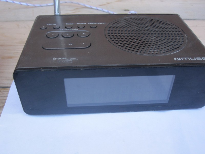 MUSE M-195 CDB DAB/DAB+ /FM Dual alarm clock,radio