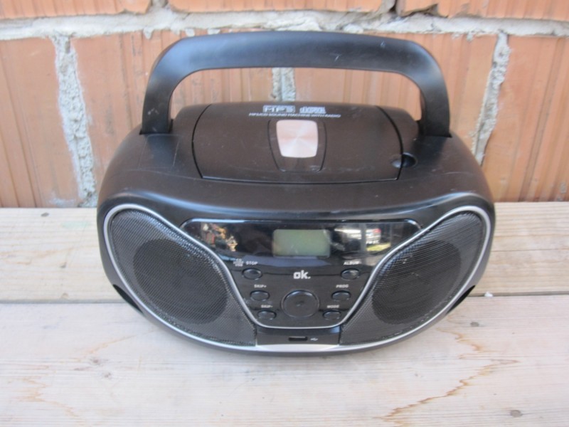 OK. ORC-310B Portable Stereo Radio sa CD i USB