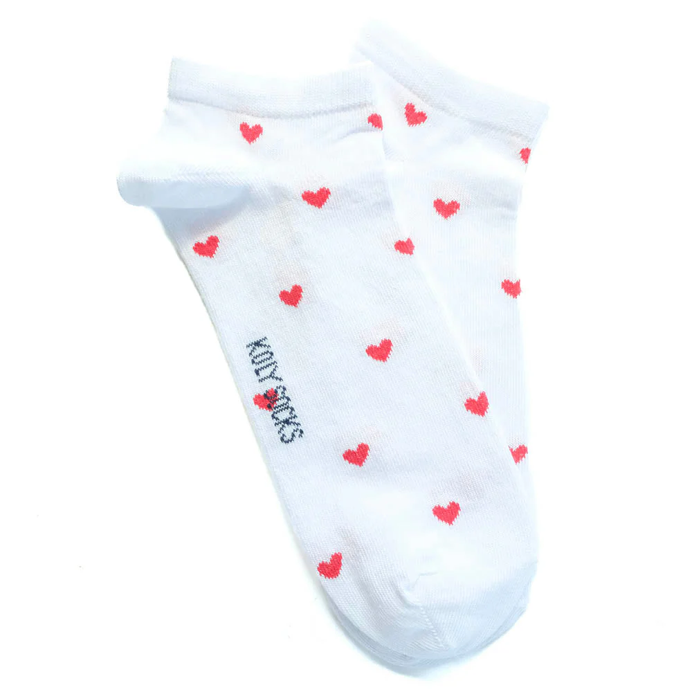 Women white ankle socks with hearts
Women white ankle socks with hearts