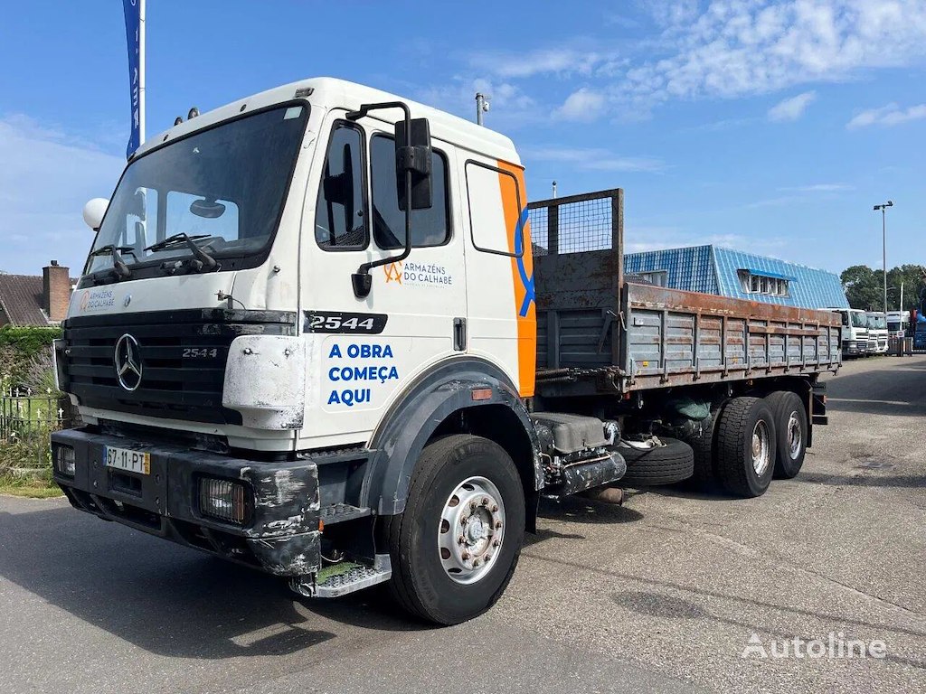 Mercedes-Benz SK 2544 6X2 KIPPER EPS 3 PEDAL BIG AXLE kiper