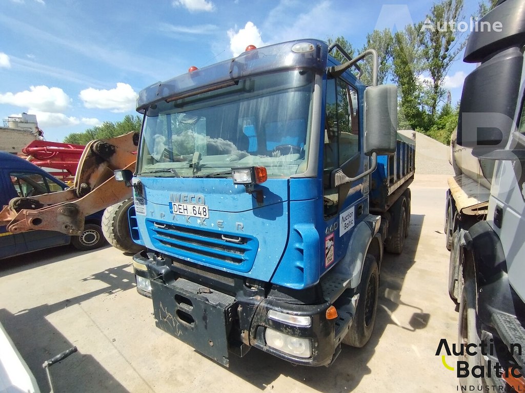 Prodaje se IVECO 260 E44 kiper na aukciji