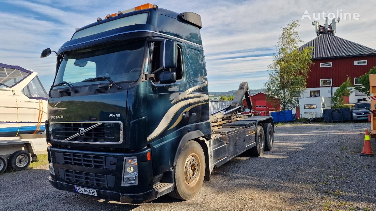 Prodaje se Volvo FH 16 rol kiper sa kukom na aukciji