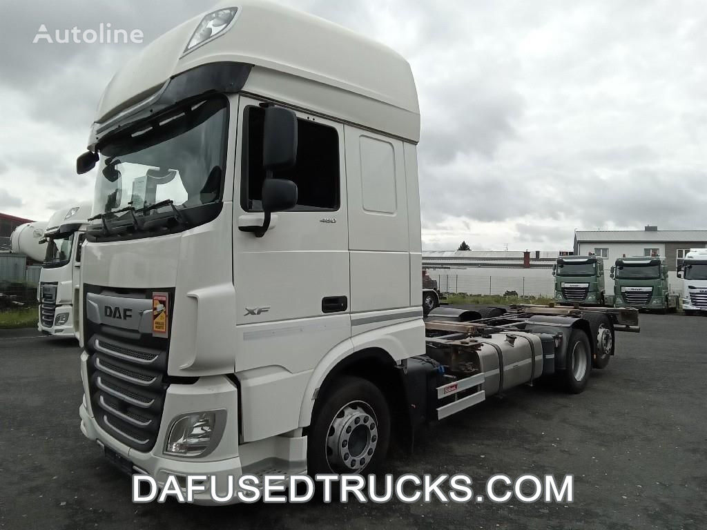 DAF XF 480 FAR vozilo za prevoz kontejnera