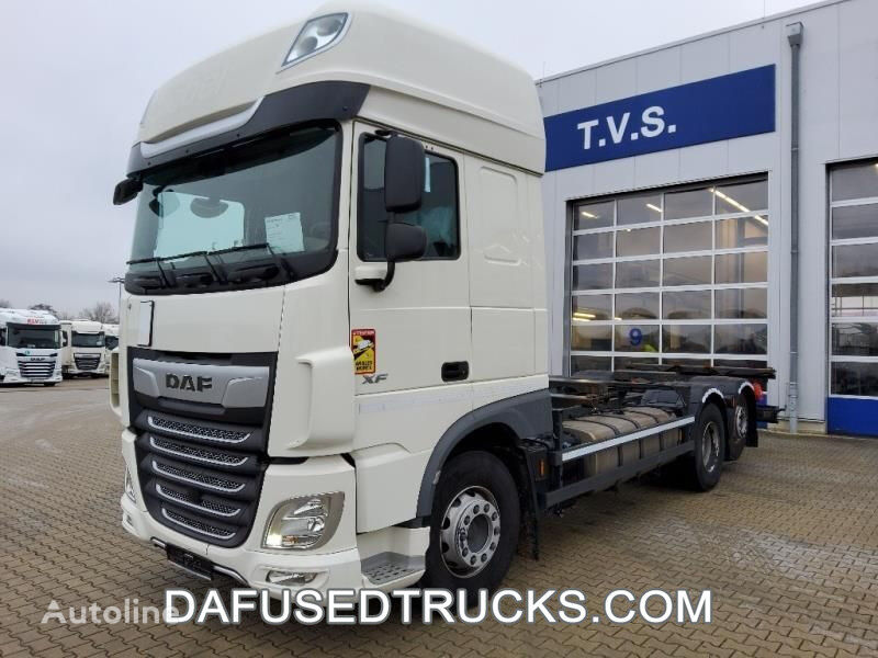 DAF XF 480 FAR vozilo za prevoz kontejnera