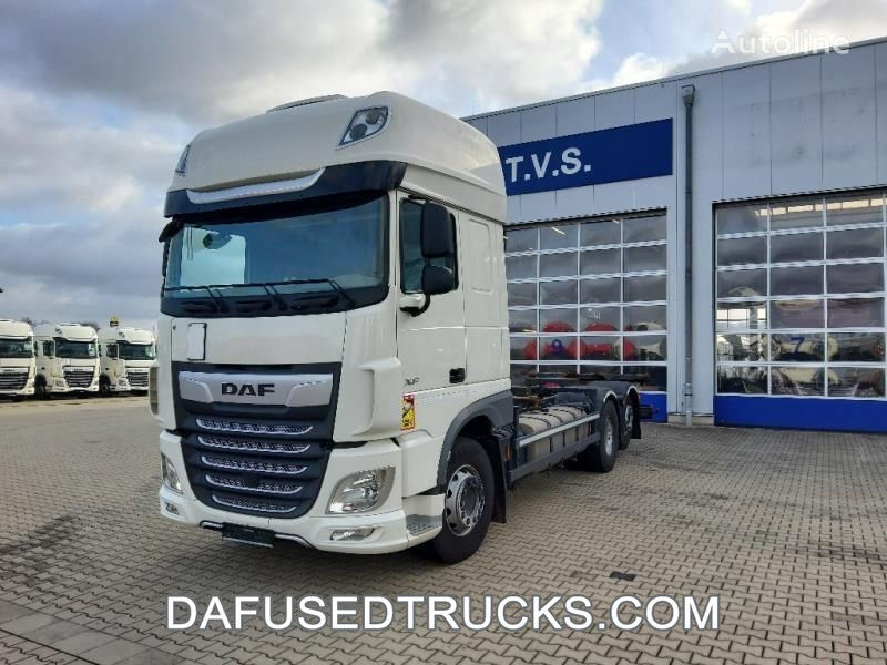 DAF XF 480 FAR vozilo za prevoz kontejnera