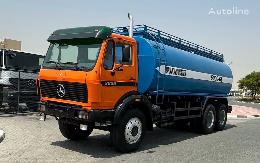 Mercedes-Benz Econic 2628 autocisterna