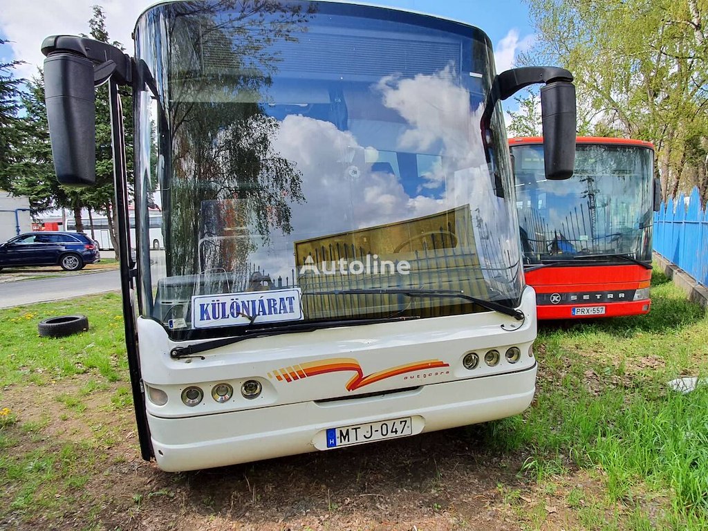 Neoplan prigradski autobus