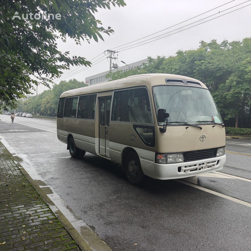 Toyota Coaster prigradski autobus