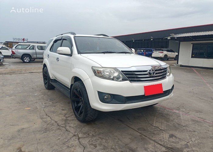 Toyota FORTUNER krosover