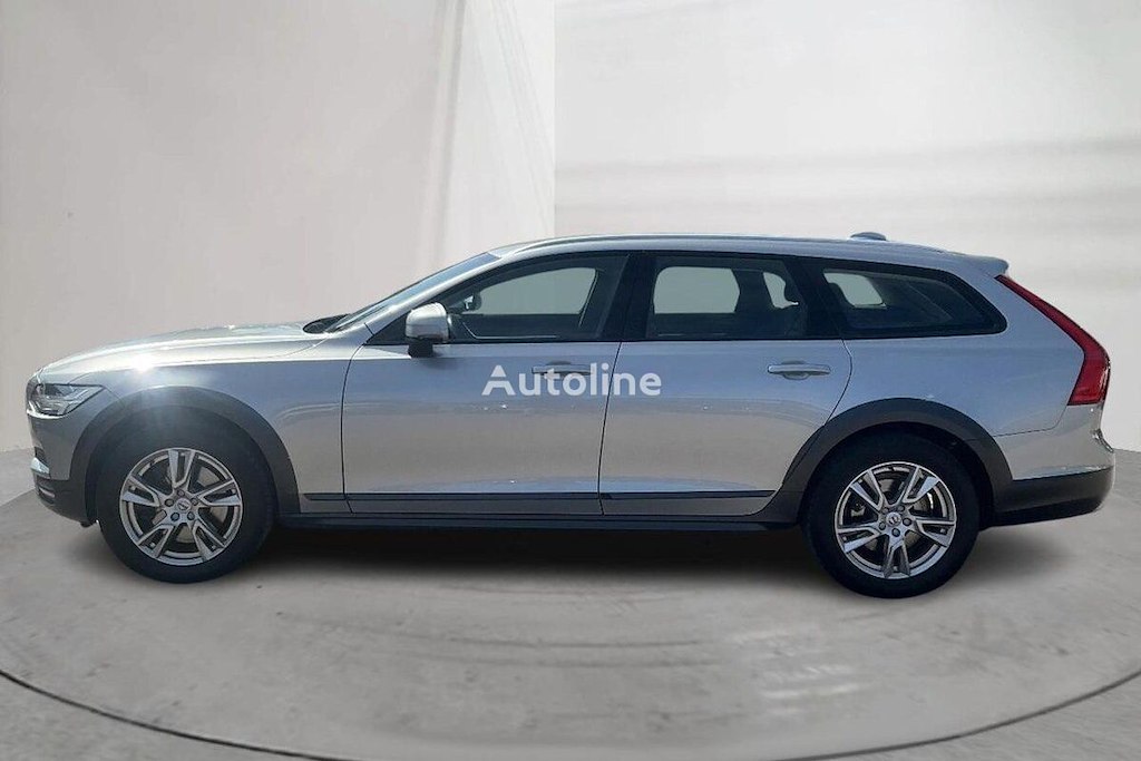 Prodaje se Volvo V90 Cross Country karavan na aukciji