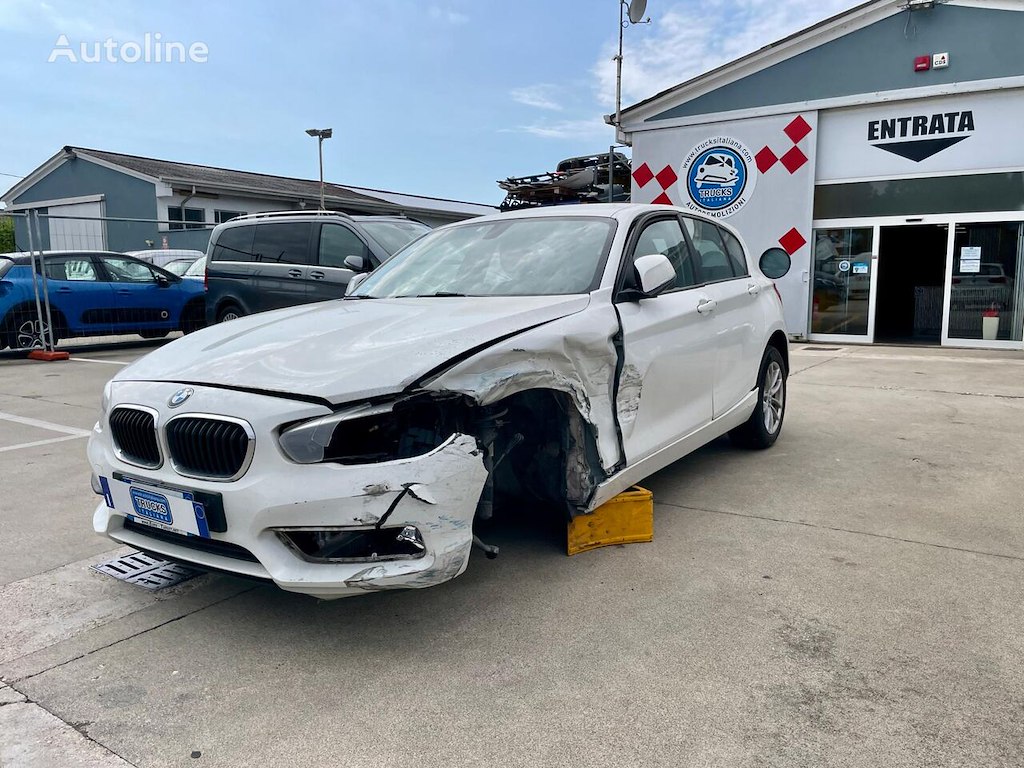 BMW 116 i 5P sport krosover nakon udesa