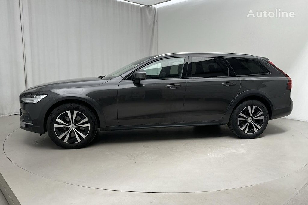 Prodaje se Volvo V90 Cross Country karavan na aukciji