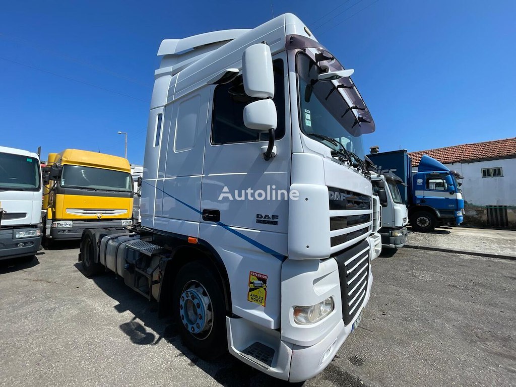 DAF XF 105.460 tegljač