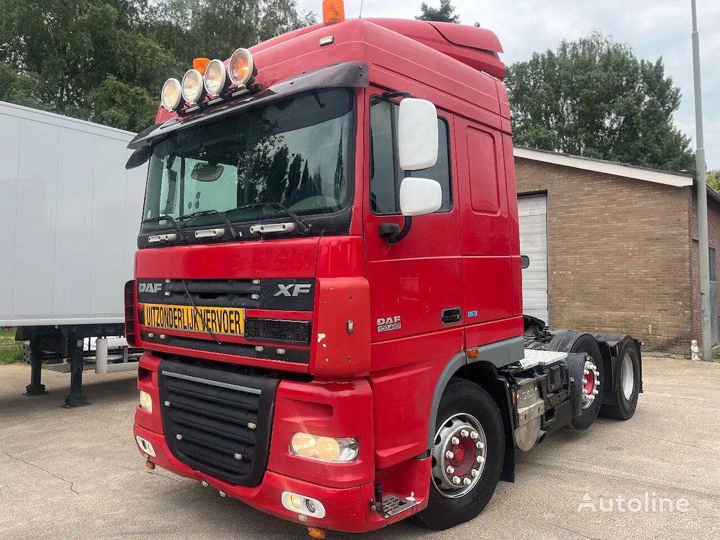 DAF XF 105.460 Spacecab 6x2 Euro 5 Automatic Gearbox 926.417 Km Year tegljač