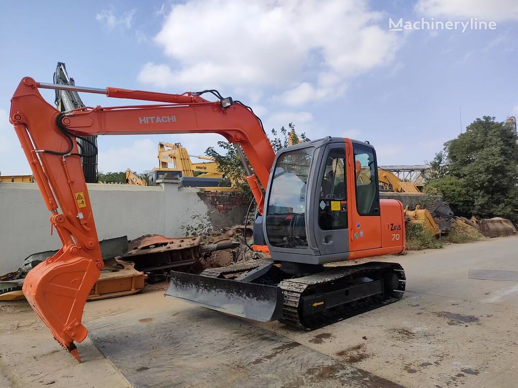 Hitachi ZX70 bager guseničar