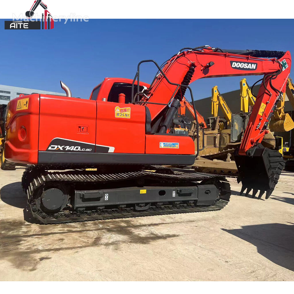 Doosan DX140 bager guseničar