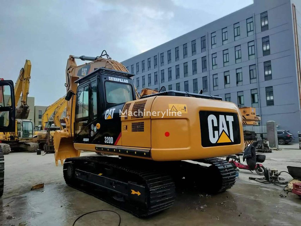 Caterpillar 320D bager guseničar