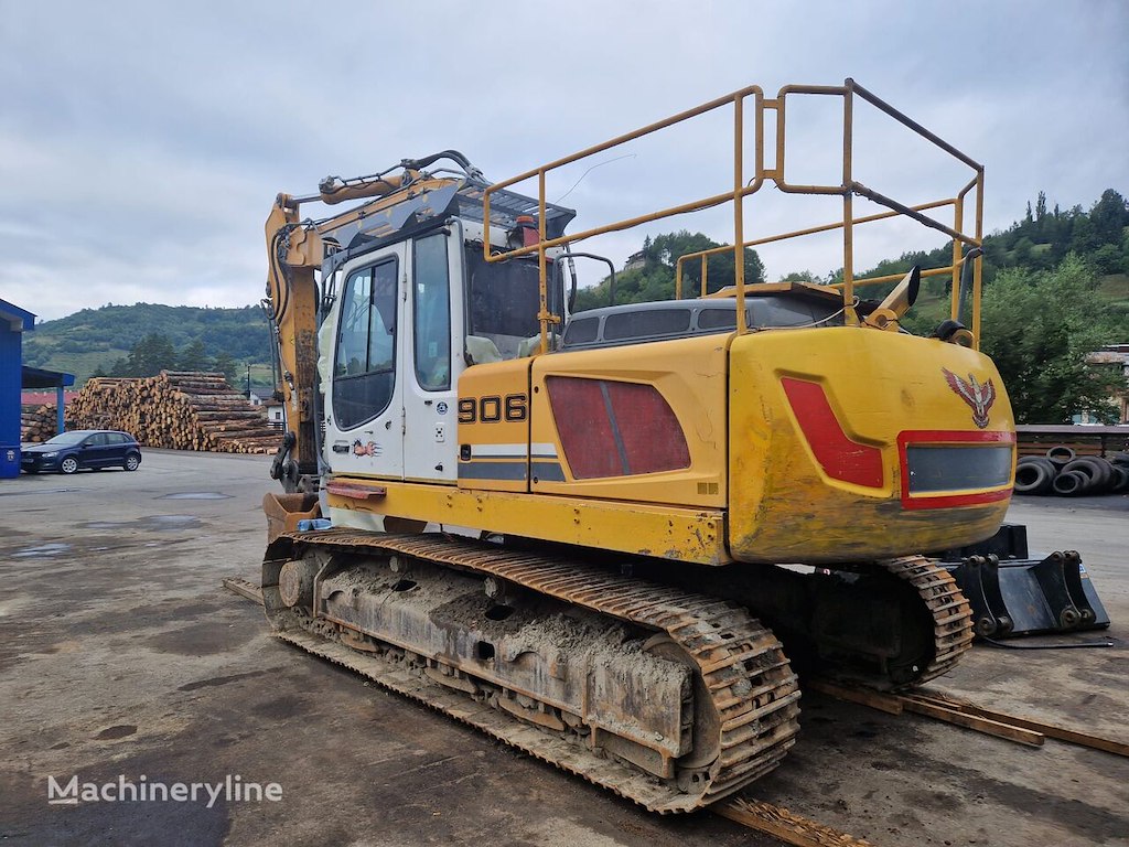 Liebherr R906 LC LITRONIC (for parts) bager guseničar po rezervnim delovima