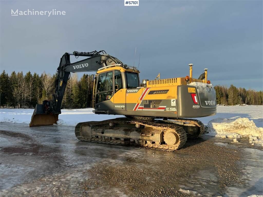 Volvo EC250DL bager guseničar