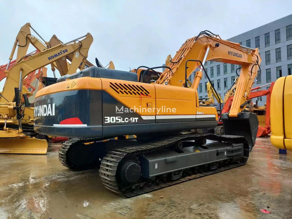 Hyundai R305 R305LC-9T bager guseničar