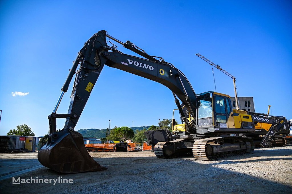 Volvo EC300DNL bager guseničar