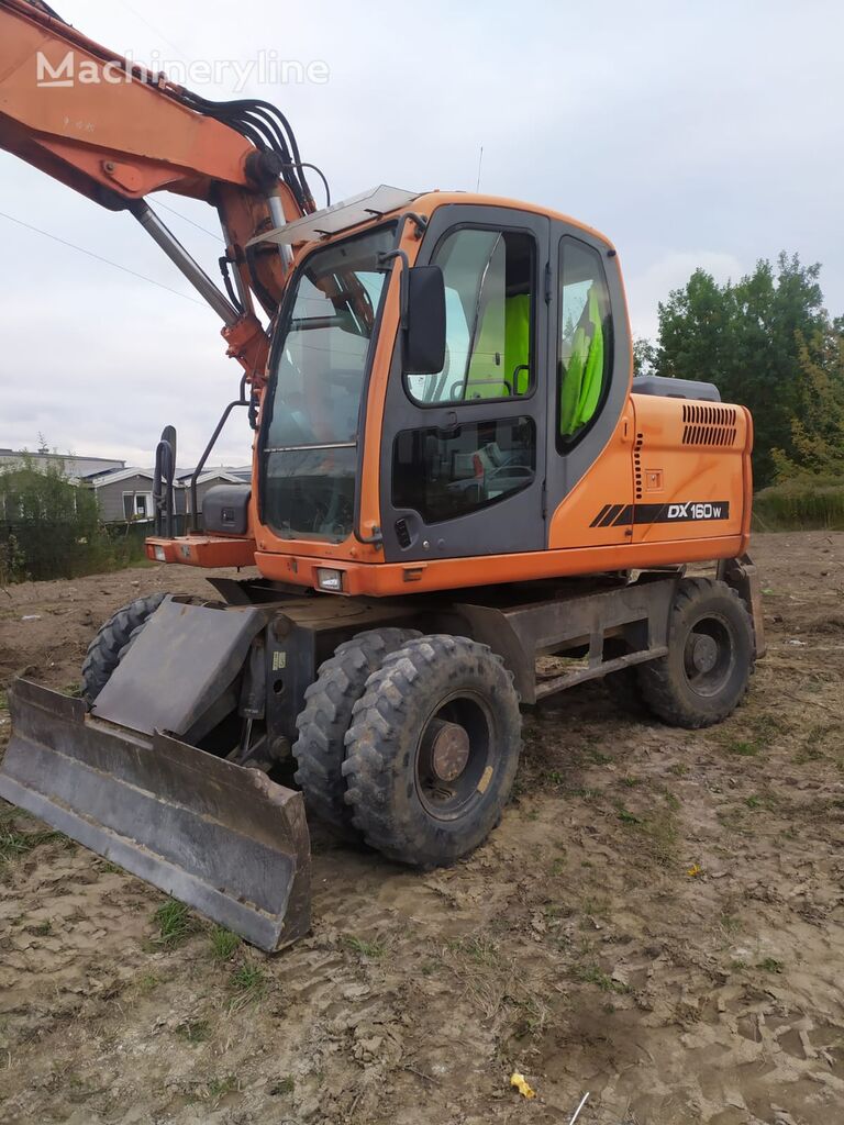 Doosan DX160 w bager točkaš