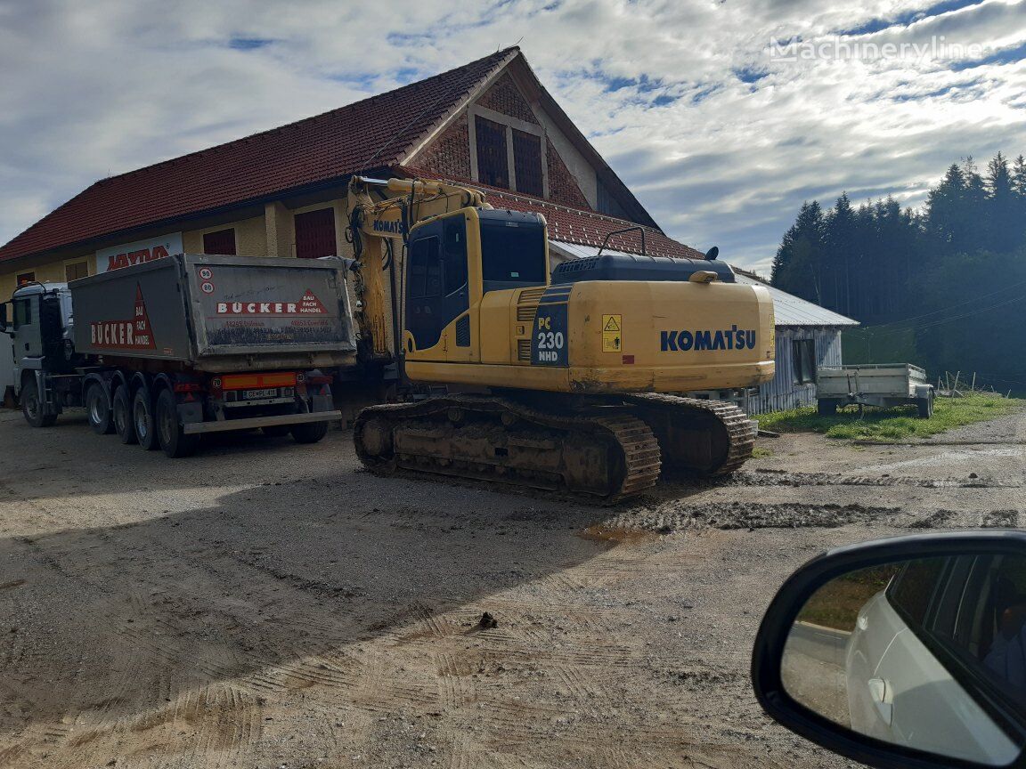 Komatsu PC230 NHD bager guseničar