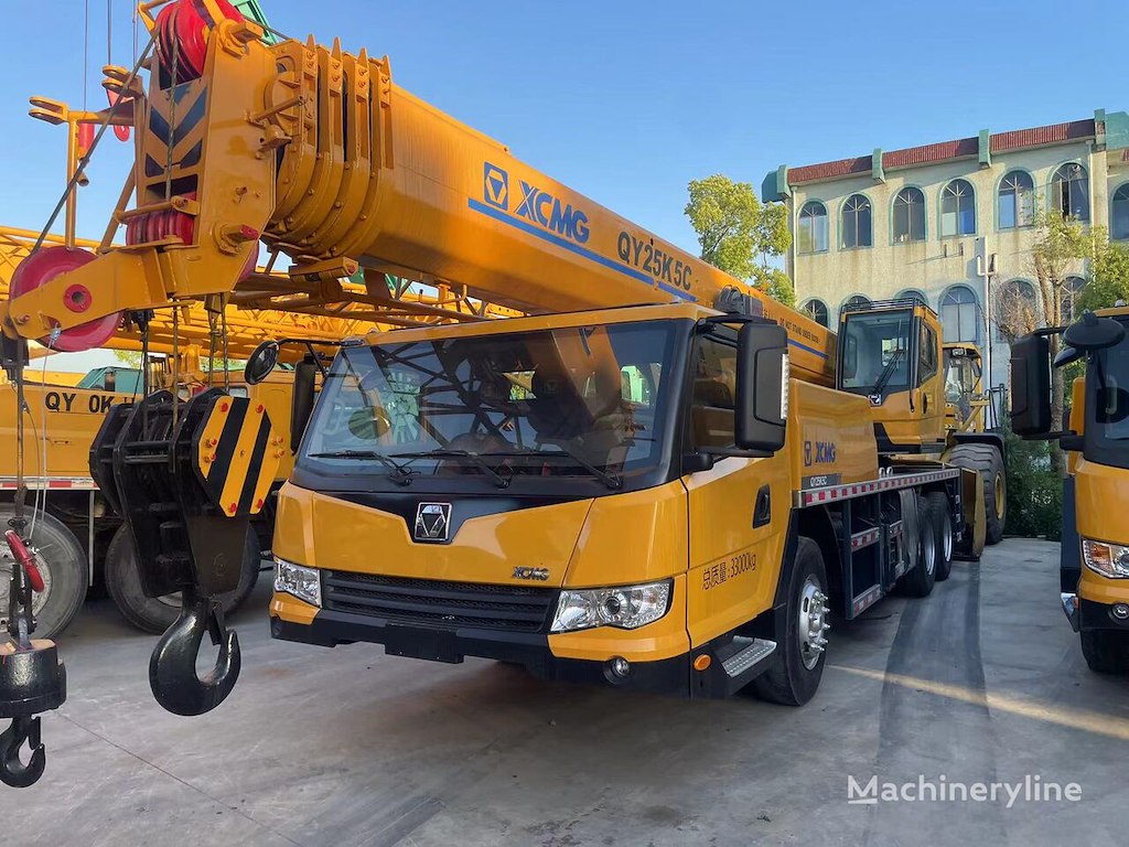 XCMG Good performance 25 Ton cranes for sale at low prices pokretna dizalica