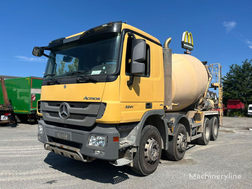 Stetter na šasiji Mercedes-Benz Actros 3241 B kamion s mešalicom za beton