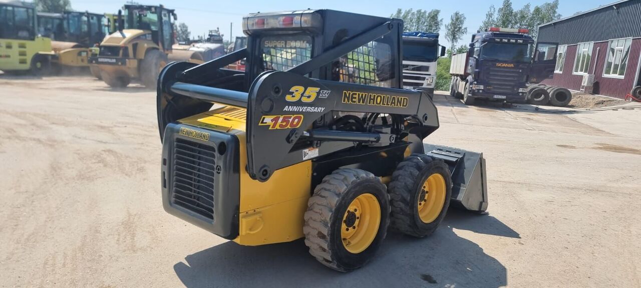 New Holland L150 mini utovarivač