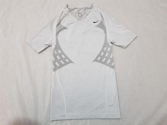 Nike pro original siva zenska majica aktivni ves