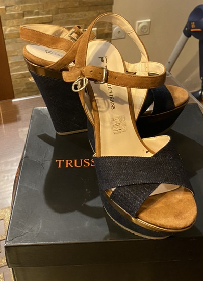 Trussardi jeans sandale nove br.41 samo danas 8000