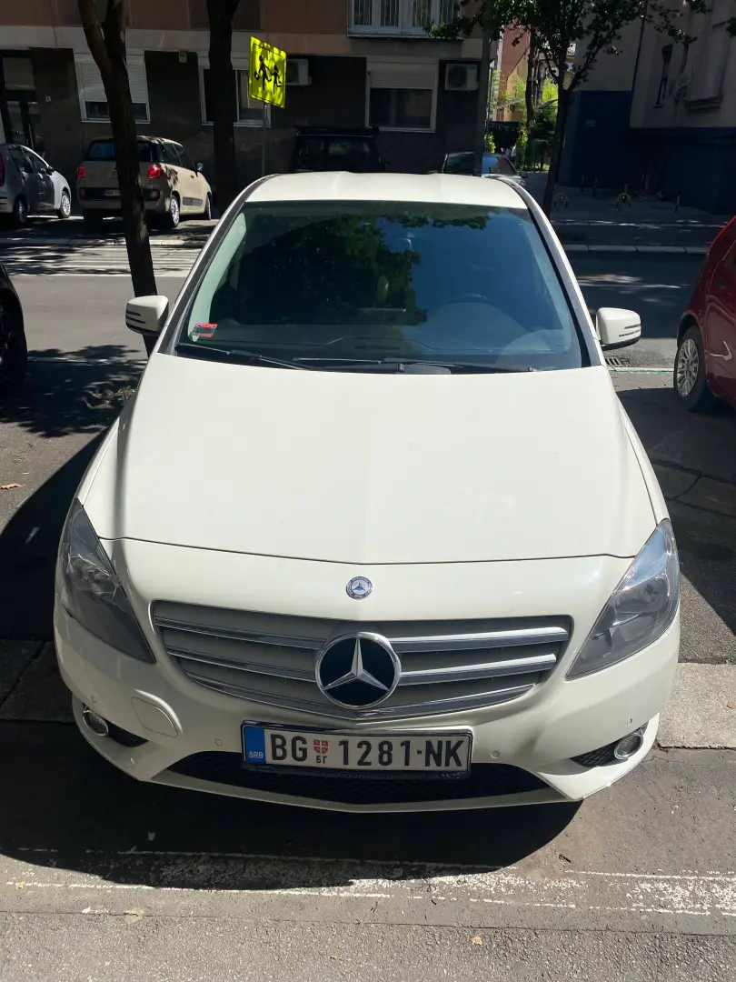 Mercedes-Benz B 180 1.6