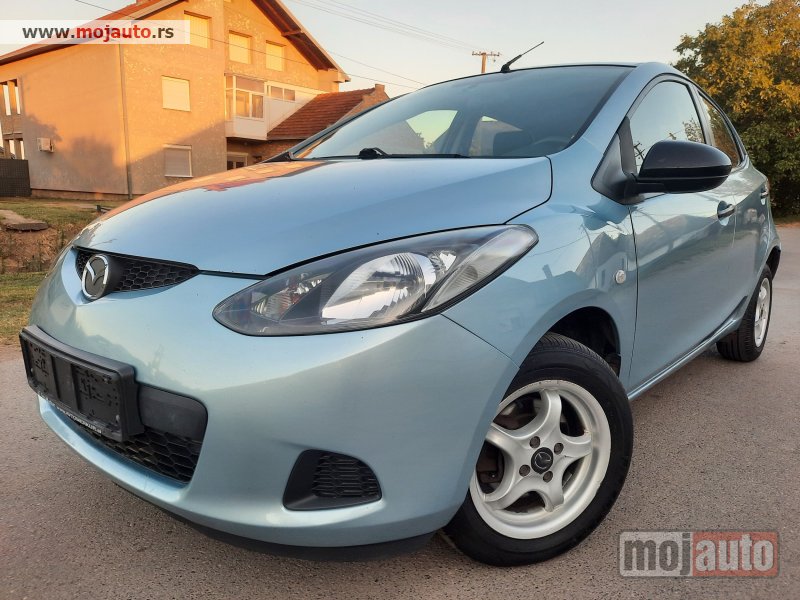 Mazda 2 1.3 b,KLIMA,PRELEPA