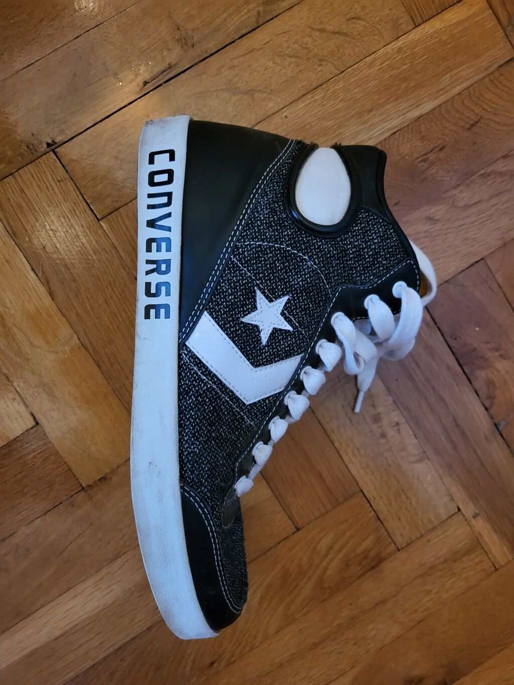 Converse patike muske broj 44