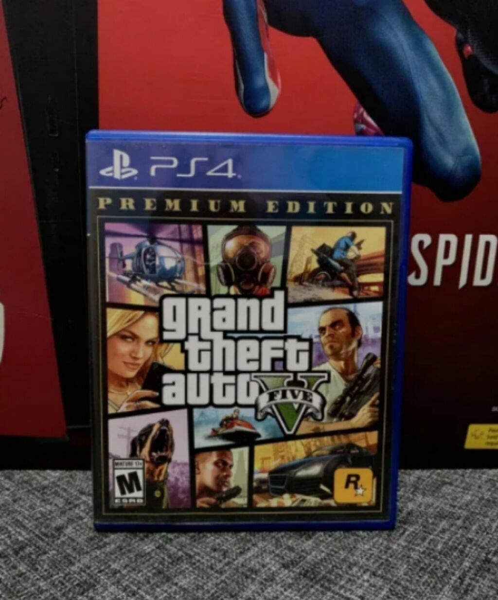 GTA V PREMIUM/GTA V (playstation 4) AKCIJA! odlično stanje kao novo za