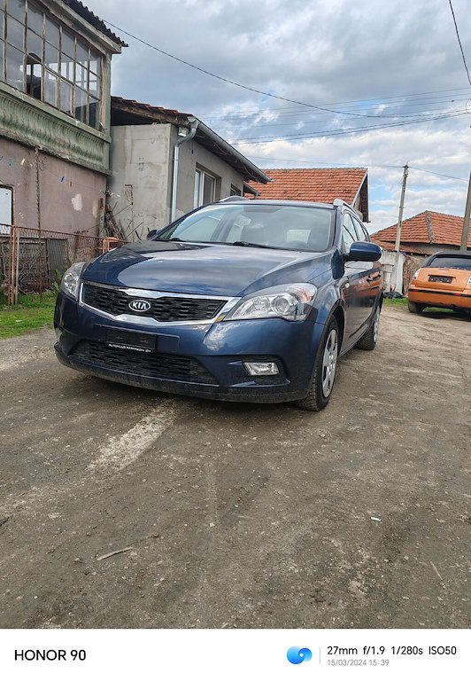 Kia Ceed: 1.6 l | 2012 г