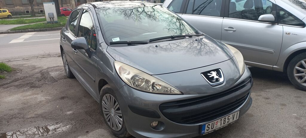 Peugeot 207: 1.4 l | 2009 г. | 169530 km. Hečbek