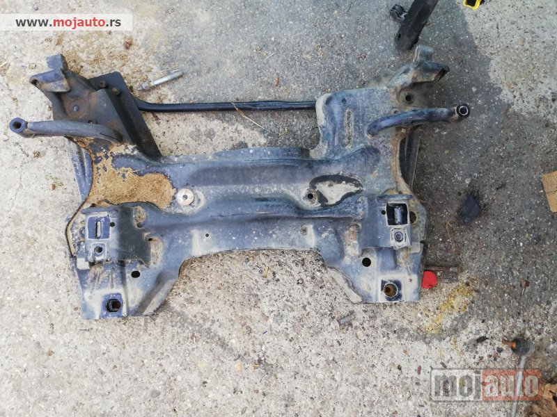 Prednji most za Peugeot 207