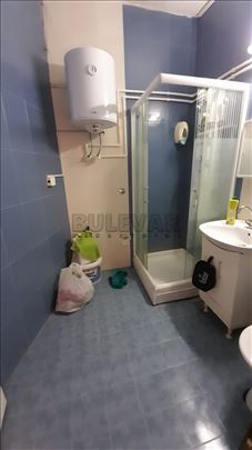 Garsonjera, apartman, 33 m2, treći sprat, lift, Go