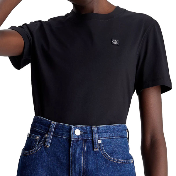 CALVIN KLEIN MAJICA CK EMBRO BADGE REGULAR TEE ZA ŽENE