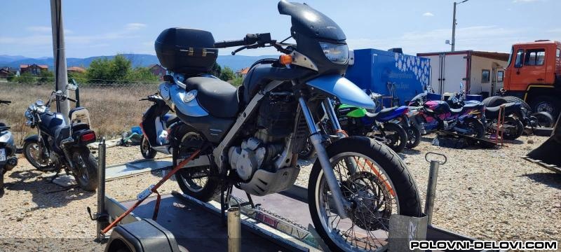 BMW motorcikli F650 Kompletan motor u delovima