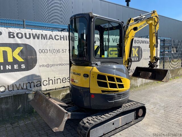 Mini bageri
New Holland E 35 B SR