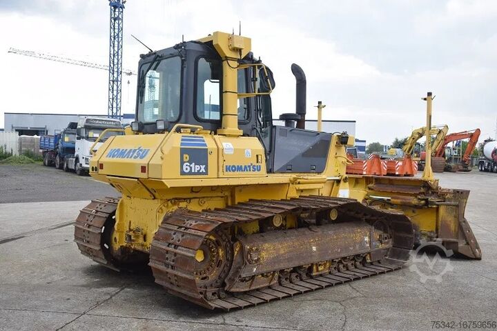 Mašina za ocenjivanje
Komatsu D61PX