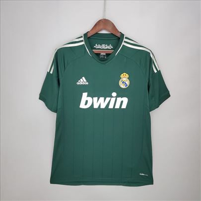 Real Madrid 2012/2013 gostujuci dres treci